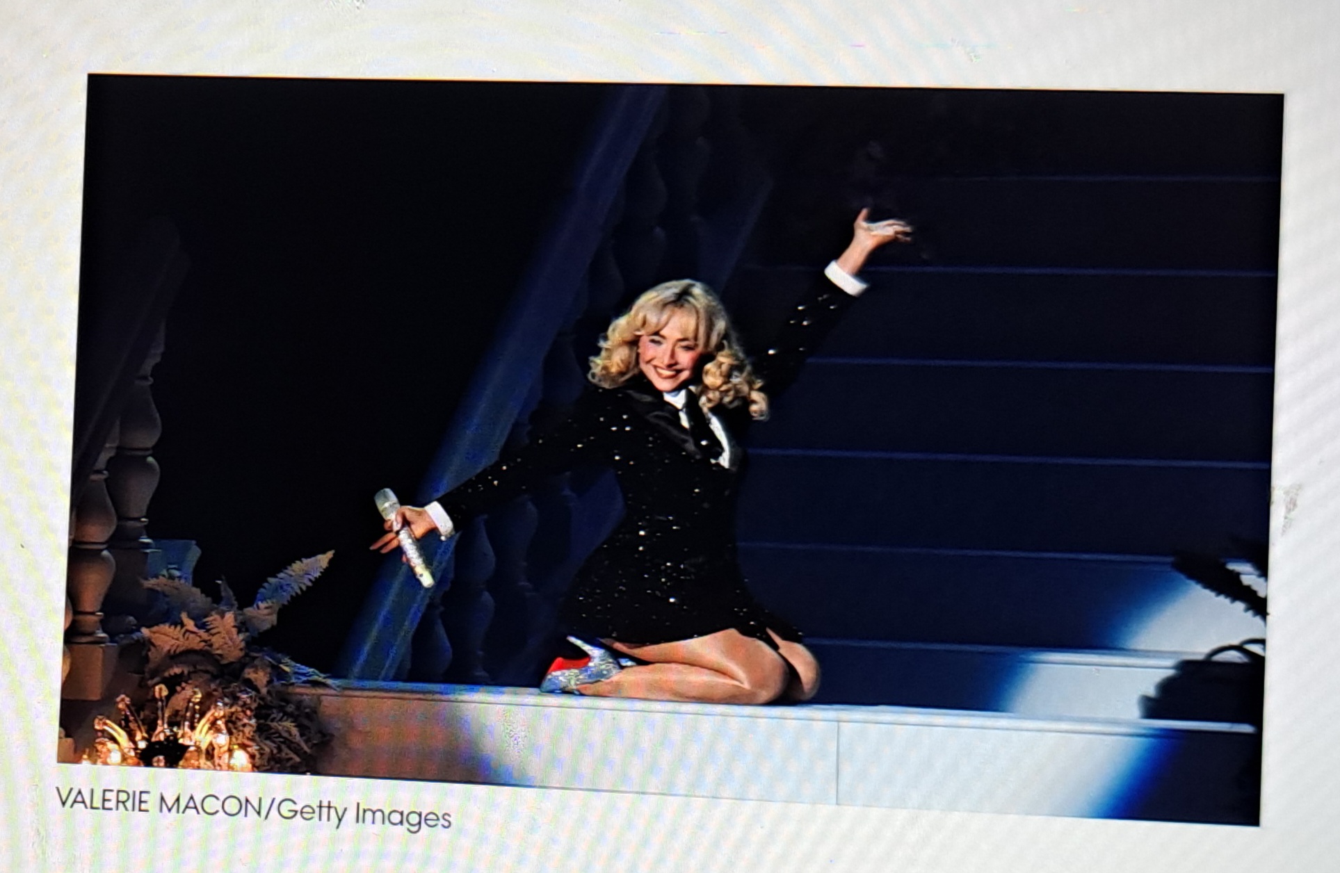 VOGUE NEWS&TRENDS. USA, New York. NEW March 2025 Cover SABRINA CARPENTER …FASHION. BEAUTY. World ...