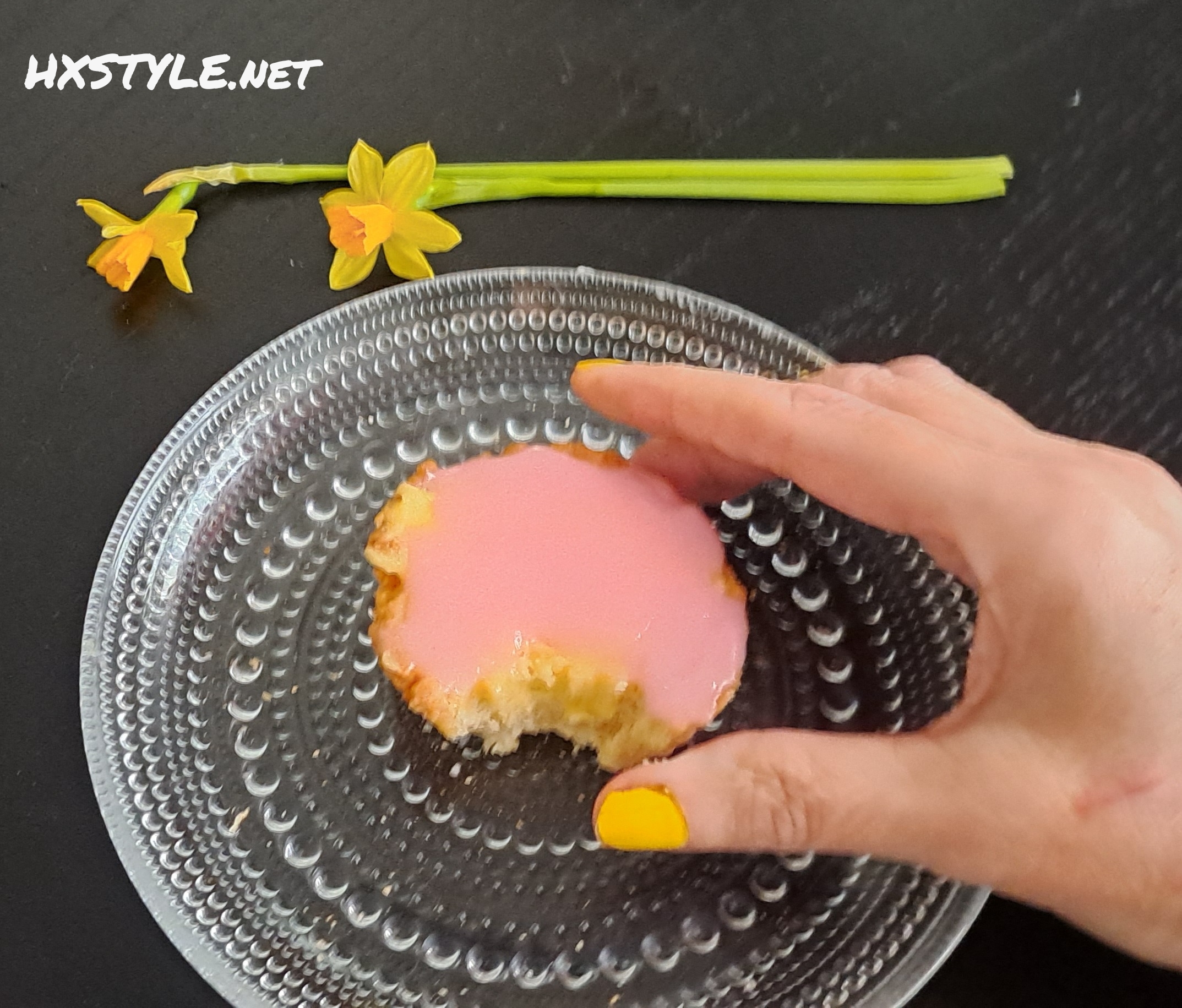 KOTI&LEIVONTA. LEIVONNAISET PÄÄSIÄINEN 2025…KAHVIPÖYTÄ ja RUOKAPÖYTÄ ...