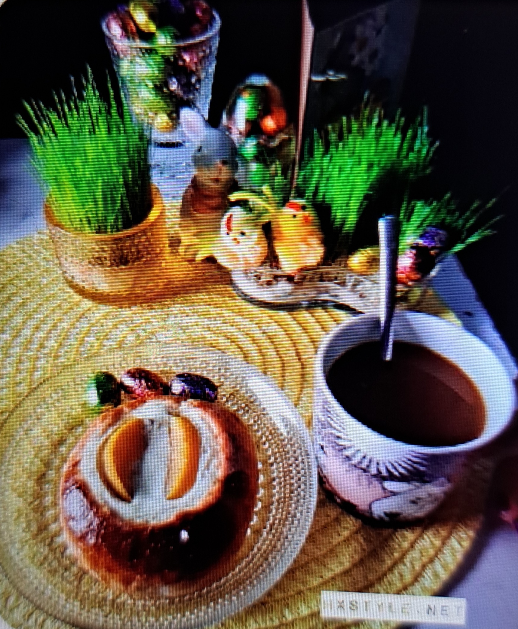 KOTI&LEIVONTA. LEIVONNAISET PÄÄSIÄINEN 2025…KAHVIPÖYTÄ ja RUOKAPÖYTÄ ...